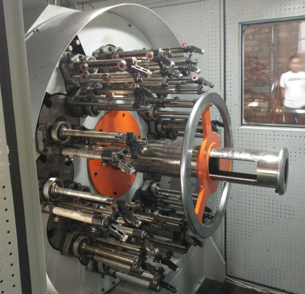 Middle Speed Steel Wire Braiding Machine for Metal Hose - Comflex ...